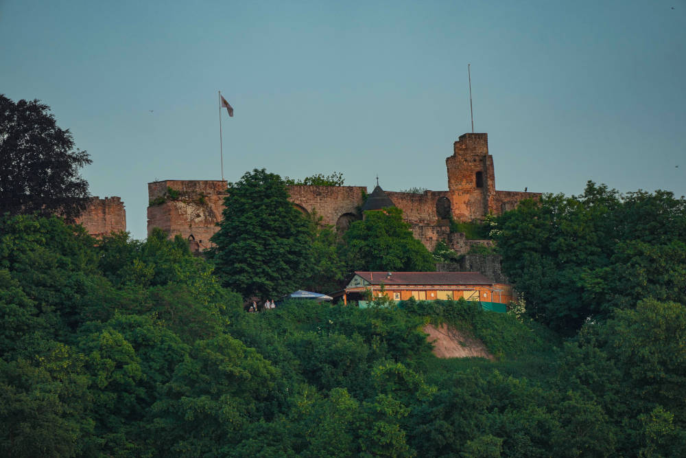 Die Burg Nanstein bei Landstuhl – Treffpunkt Pfalz